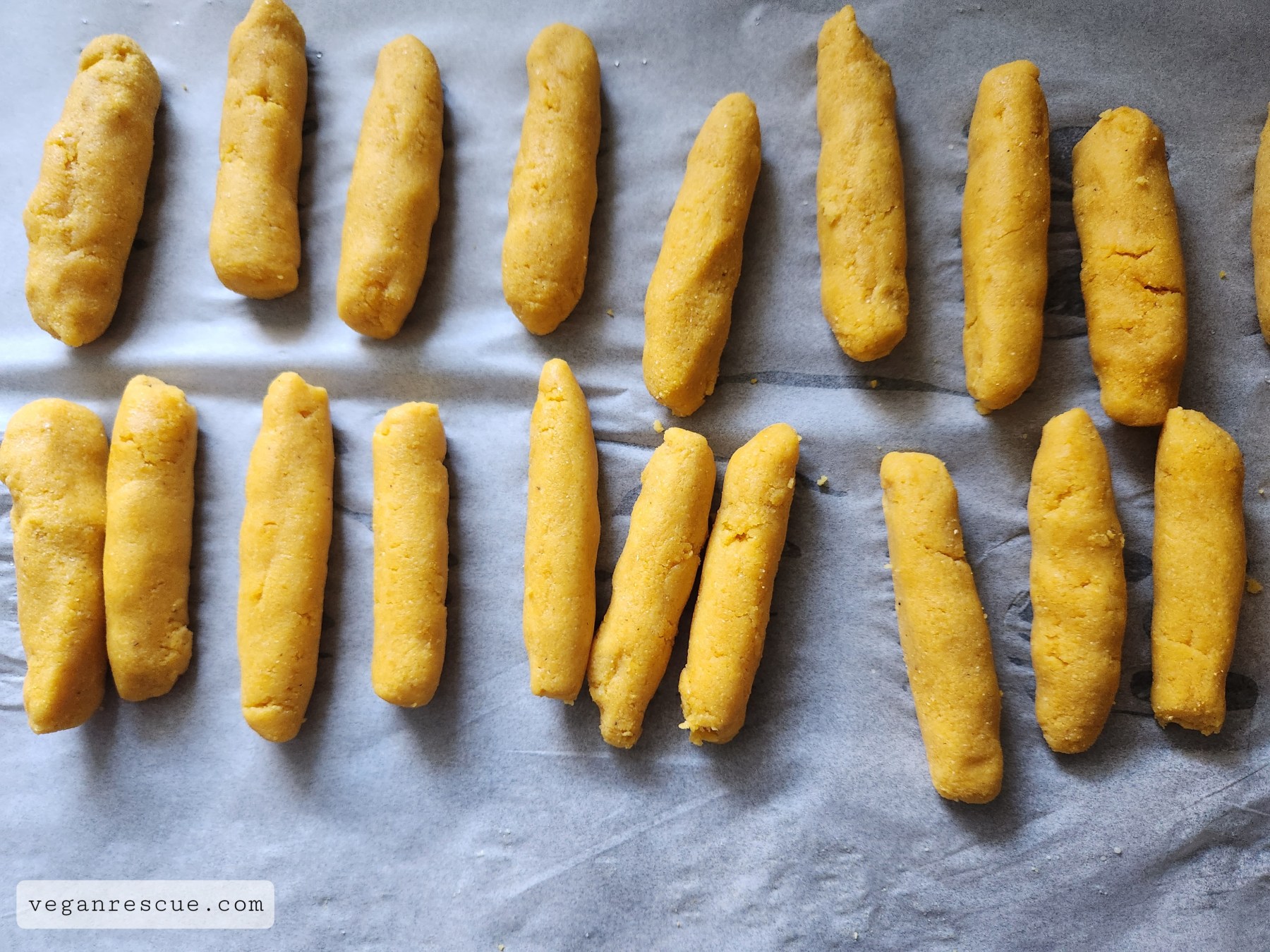 Sorullos o Sorullitos de Maíz (Puerto Rican Corn Sticks) - Vegan Rescue